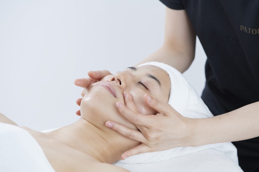 秋のお肌は？ | ブログ | 【公式】PATORA｜33年の実績と11.7万人の信頼｜オールハンド専門エステサロン